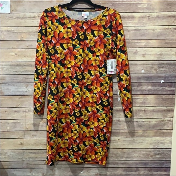 LuLaRoe | Dresses | Debbie Dresses | Poshmark